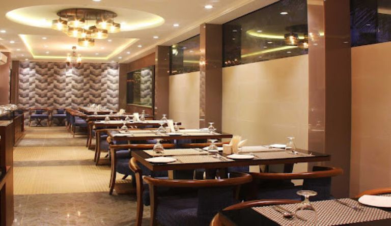 flora-residency-dining